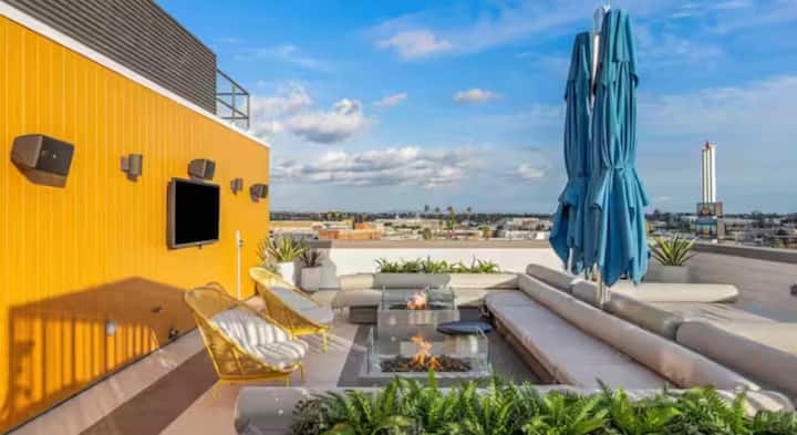 Brand New Home At Walk Of Fame Pool, Gym, +Parking - Los Angeles, CA