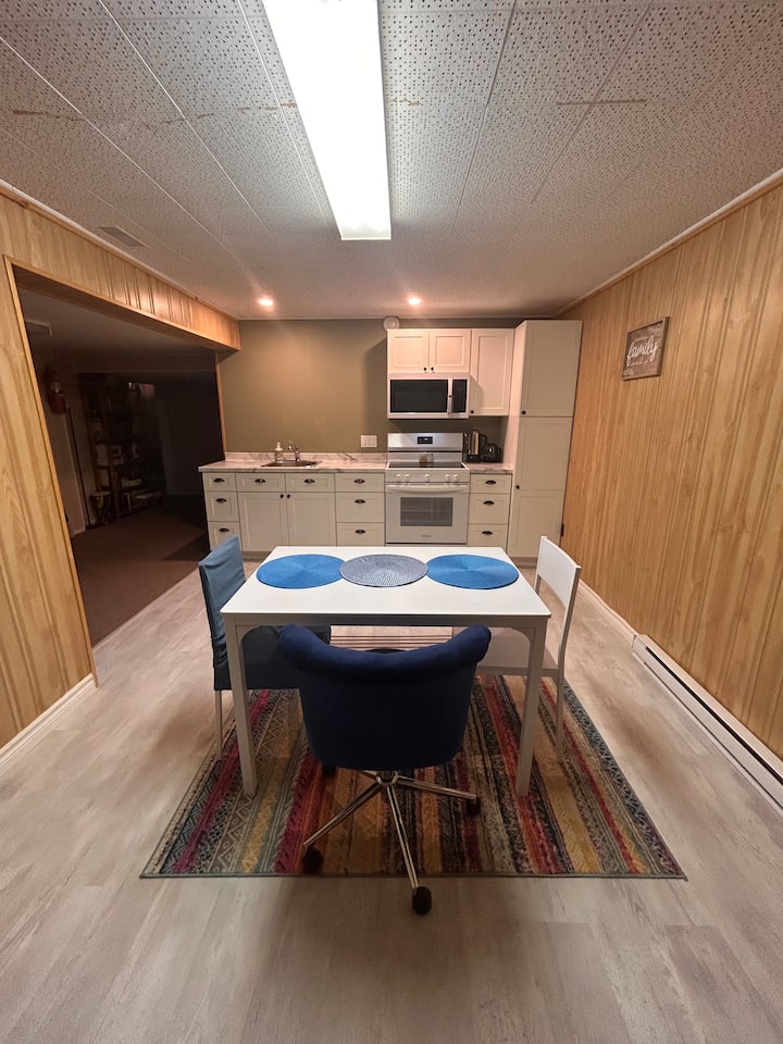 Cozy 2 Bedroom 1 Bath Downstairs Apartment - Fredericton