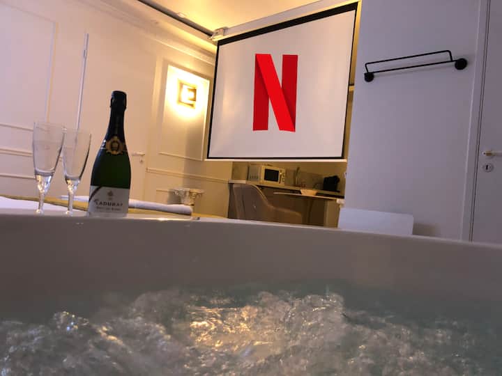 Luxury Suite - Spa, Cinéma Et Douche Xxl à Cholet - Cholet