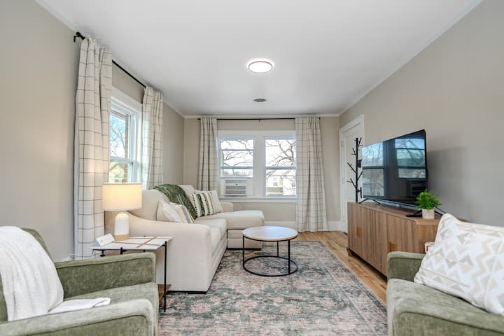 1br Near Downtown/kingbed + Sleeper/2nd Floor - Des Moines, IA
