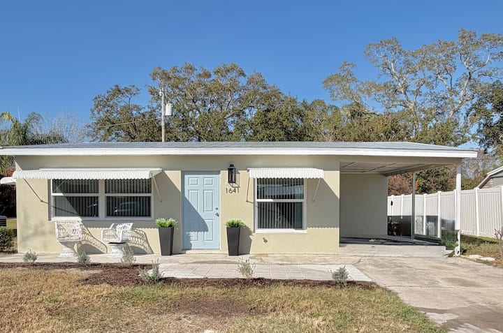 Coastal Cottage - Vero Beach, FL