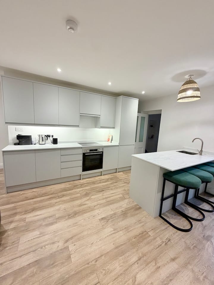 Stylish Brighton Stay Near Beach And The Lanes - Brighton Marina