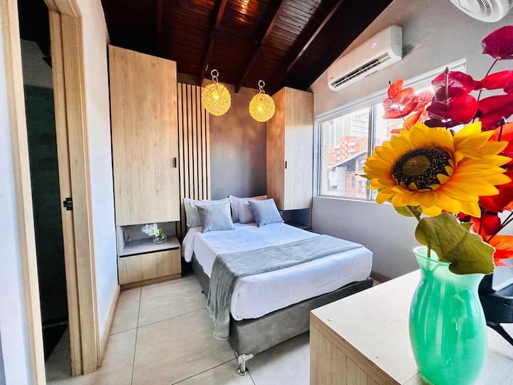 Moderno Loft En Laureles Medellín Con A/c - Medellín