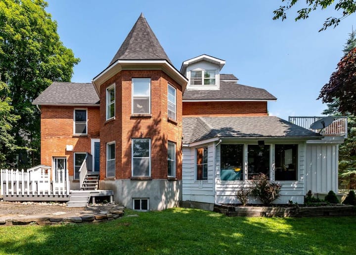 Downtown Huntsville Retreat | Fire Pit | Parking - Huntsville