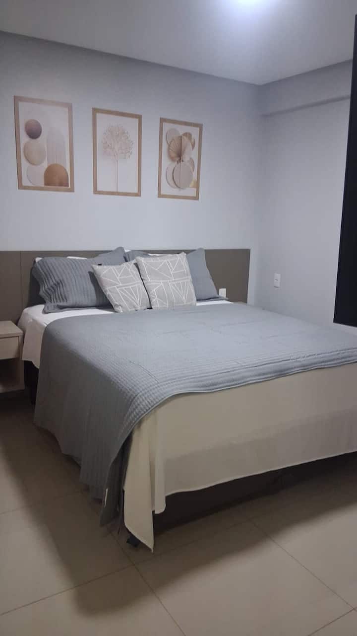 Flat Com Varanda E Garagem No Coração Do St. Bueno - Goiânia