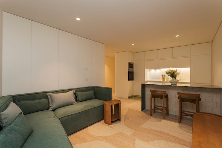 Luxury Gaia Apt: Private Garden, Pool & Gym Access - Vila Nova de Gaia