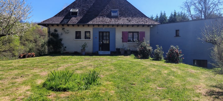 Maison Familiale Au Calme Avec Jardin 14p - Uzerche