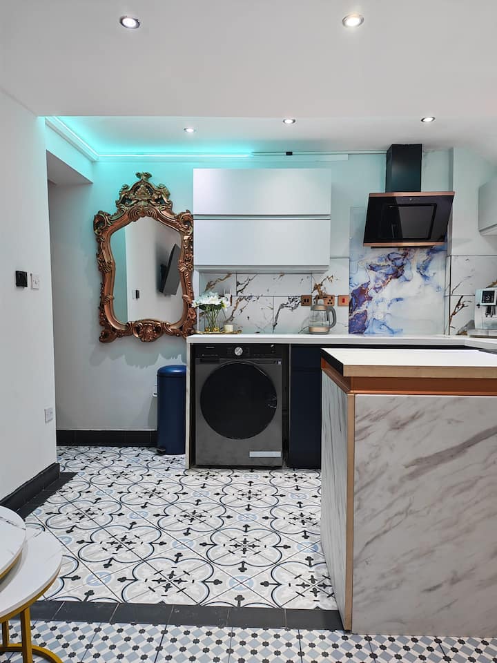 Secret Garden Suite - Matson - Gloucester
