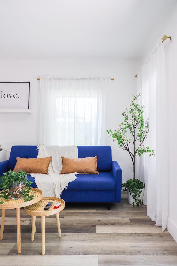 Cozy And Modern Guesthouse W/ Free Parking - Miami, FL