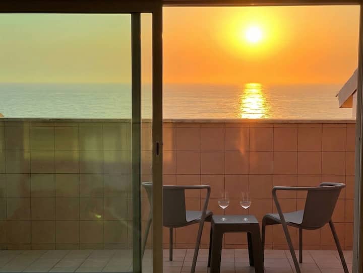 Sunset House • Vista Mar & Piscina, 500m Da Praia - São Martinho do Porto