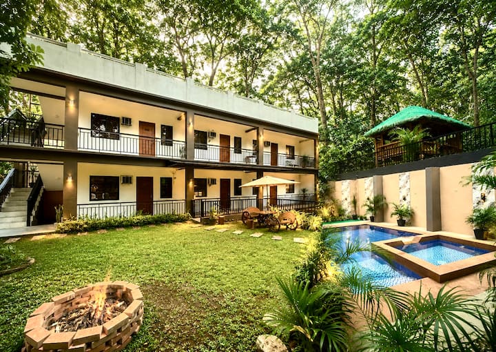 Cozy Villa W/private Pool & Rooftop Bar City View - Tagaytay