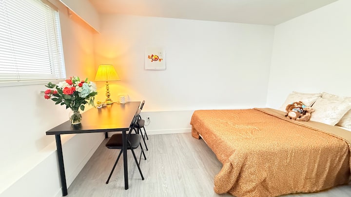 Spacious Cozy 1bed 1bath Guest Suite In Vancouver - Vancouver