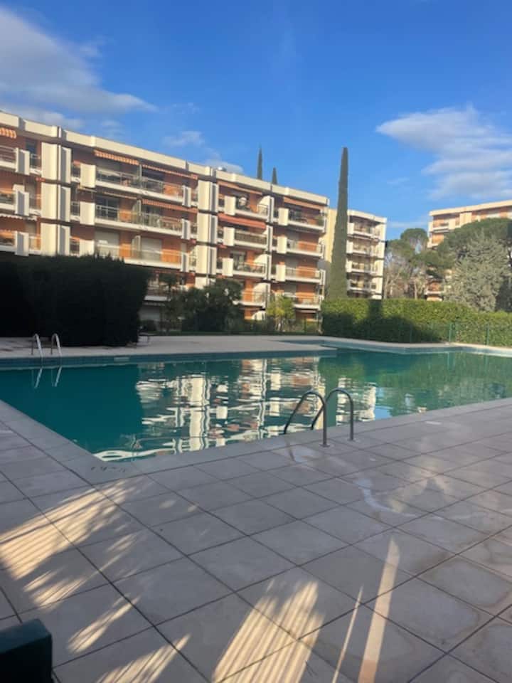 T3 Climatisé Avec Piscine, Parking, Proche Plages - Saint-Raphaël