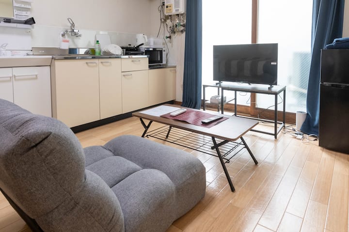 【素泊】Jr函館駅から路面電車で約20分。五稜郭公園も徒歩圏内、路面電車で函館の街並みを堪能しよう！ - Hakodate