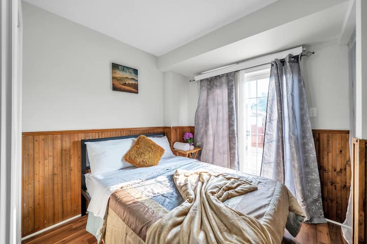 Amazing_1bedroom_bsmt_private_backyard_office Spac - Ajax