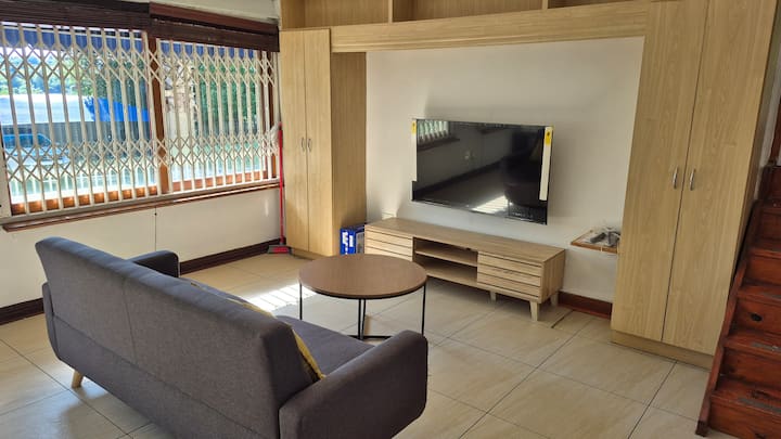 Bk1. Spacious Corporate Apt. Pool. - Sandton