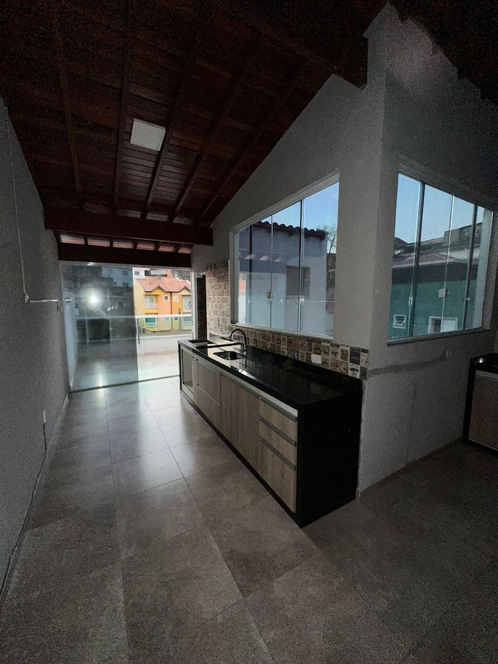 Apto Funcional. Rua Sem Saída. Localização Central - Santo André