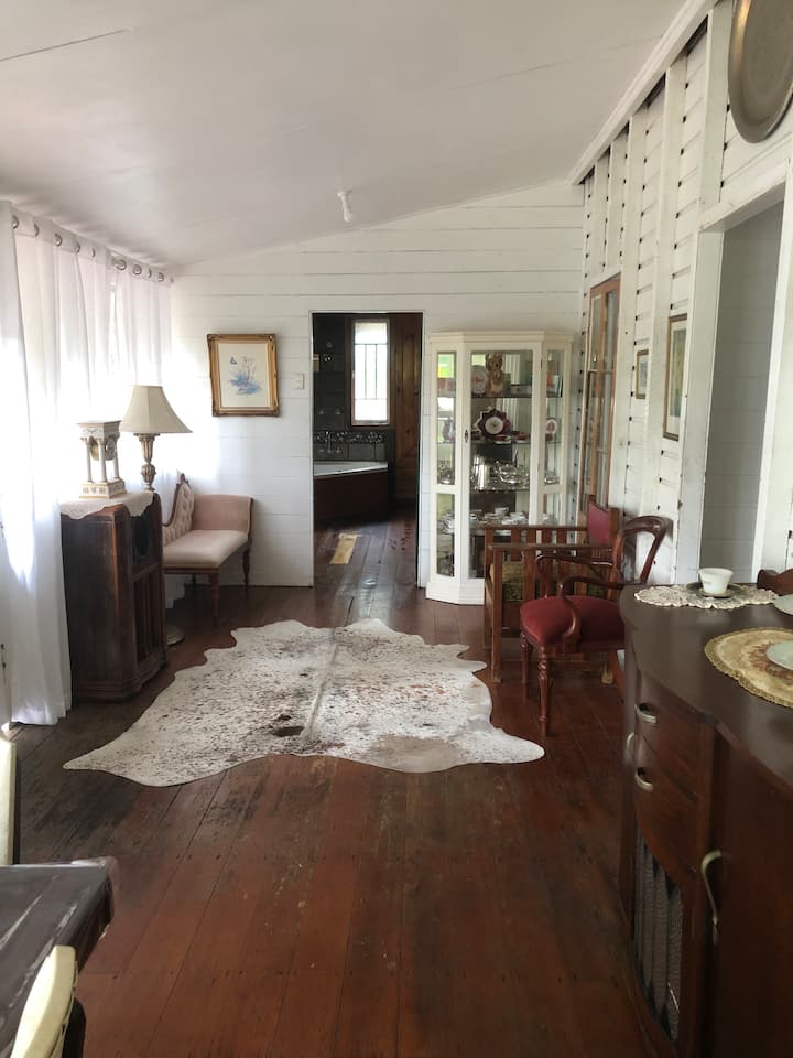 Olunda - 17 Emu Street, Emu Park - Emu Park