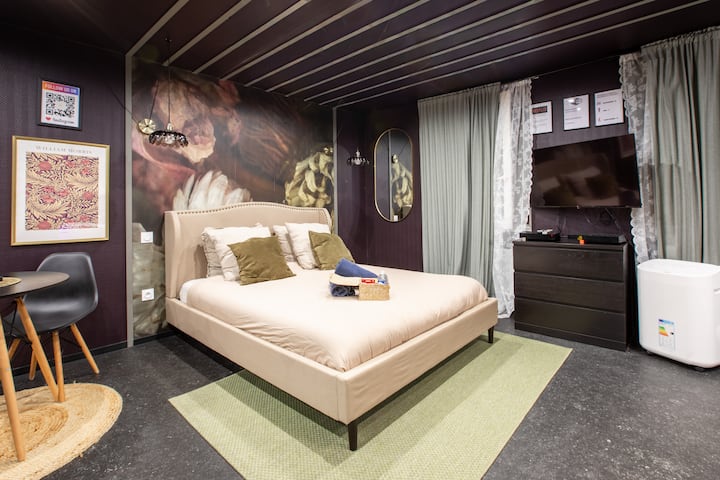 Doux Pavillon - Dark Floral - Jacuzzi - Mulhouse