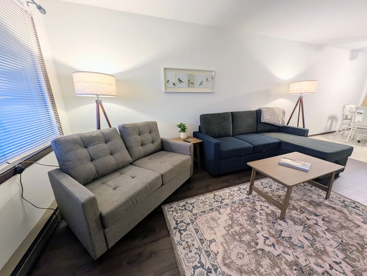 Cozy Durand Retreat | Walk To Shops & Dining - Davis, IL