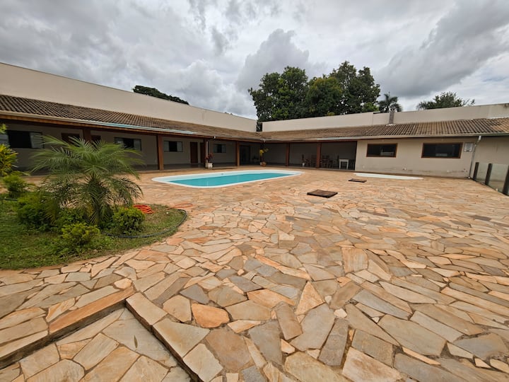 Chácara Até 40 Pessoas 04 Quartos Ar Condicionado - Barretos