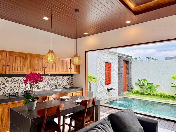 Moonlight Heaven Stylish 2-br Pool Villa Near Ubud - Bali
