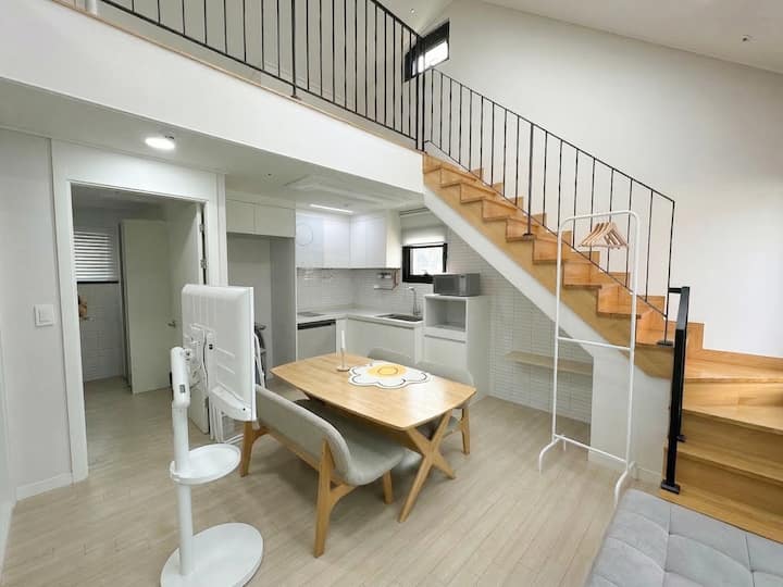 Songpa 12 People Big House With Terrace - South Korea