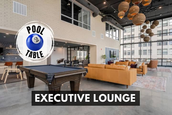 5 Star Luxury Condominium | Pool+gym+epresso+more - Mile Square - Downtown - Indianapolis
