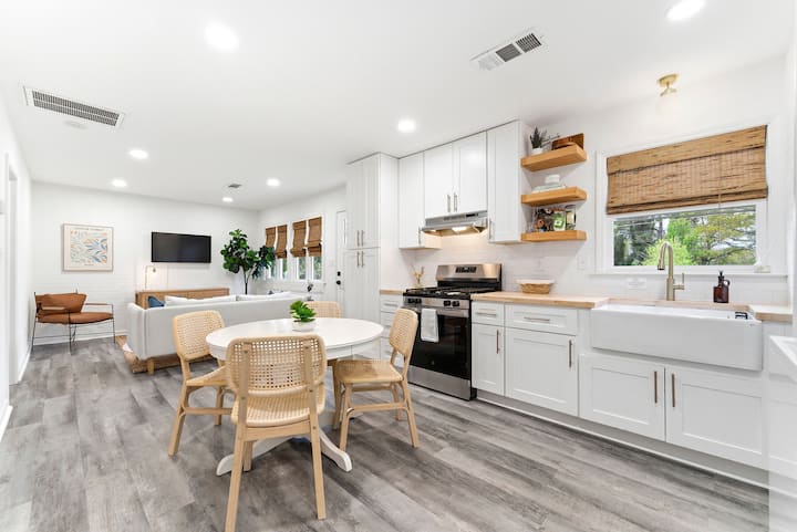 Cozy Home Minutes To Cobb Hospital & Main Freeways - Smyrna, GA