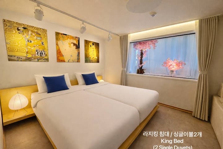 Light&gallery Seoul | Gangnam 10min Cherry Blossom - South Korea