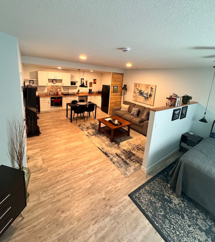 Cute, Cozy Basement Apartment - Brighton, CO