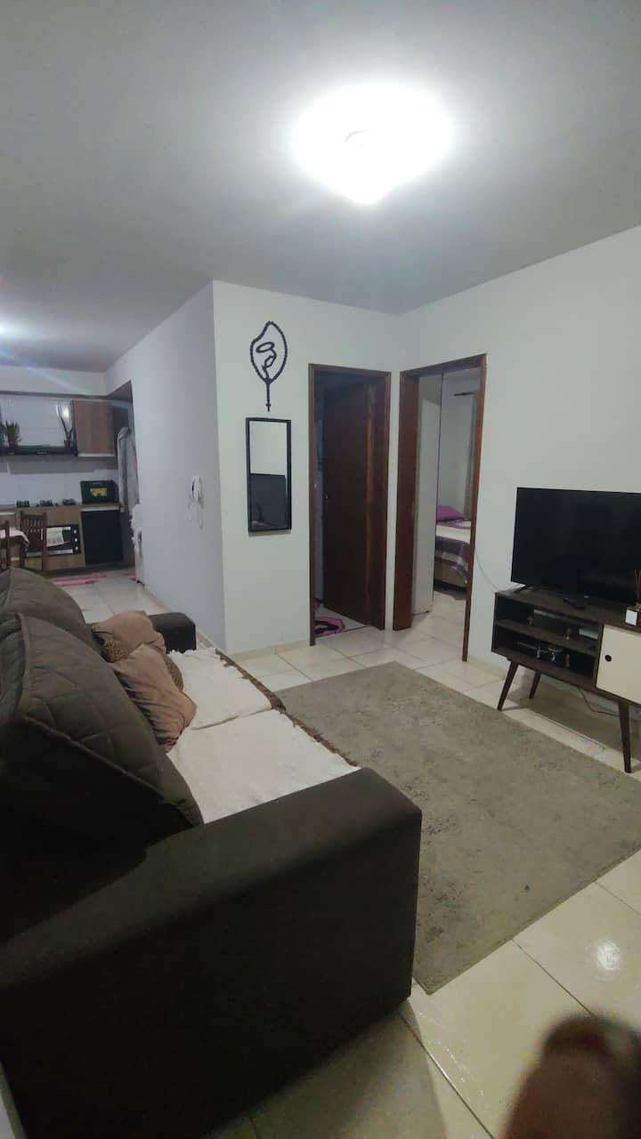 Apartamento 2 Dormitórios, Sala, Cozinha. - Pouso Alegre