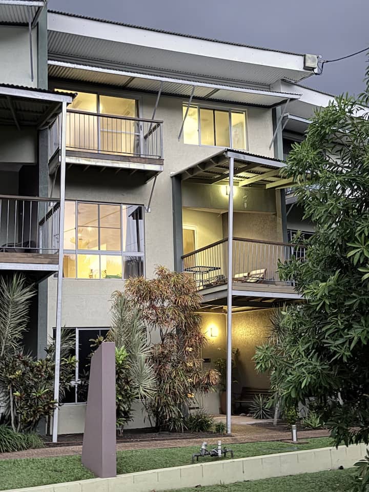 Your Magnetic Island Beach Getaway (3br Townhouse) - Magnetic Island