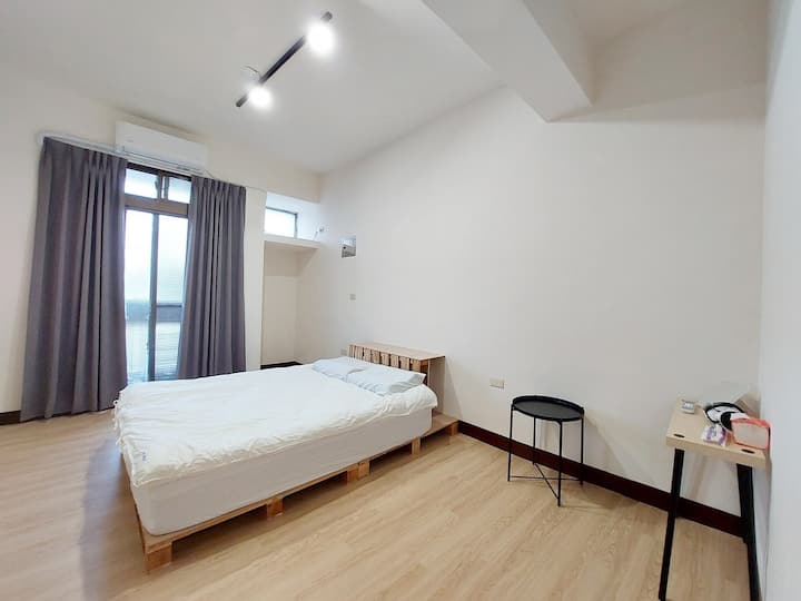 「晚鳥獨家50%off 」最優惠包棟！ 6張雙人床 12人可住 ｜日月潭10分鐘｜九族7分鐘｜方便 - 鹿谷