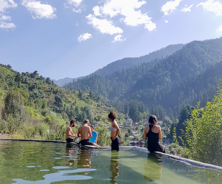 Blue Poppy 2bhk Private Villa- Wilderness Home. - Jibhi