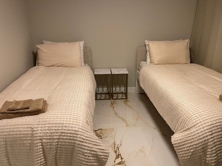 Twin Room, Shared Bathroom & Kitchen - Amsterdam