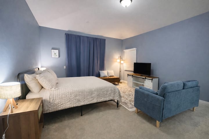 Master Suite At Casa Arena - Santa Maria, CA