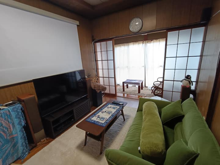 The Golden Frog Villa - Tsu