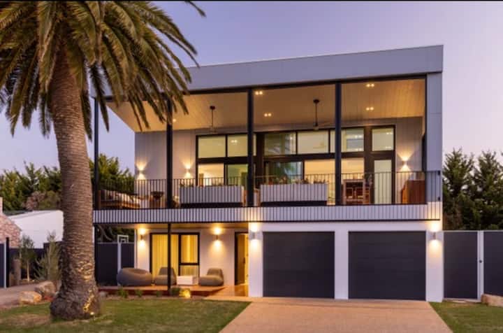 Luxury Coastal Escape & Pool. Cowes Phillip Island - Phillip Island