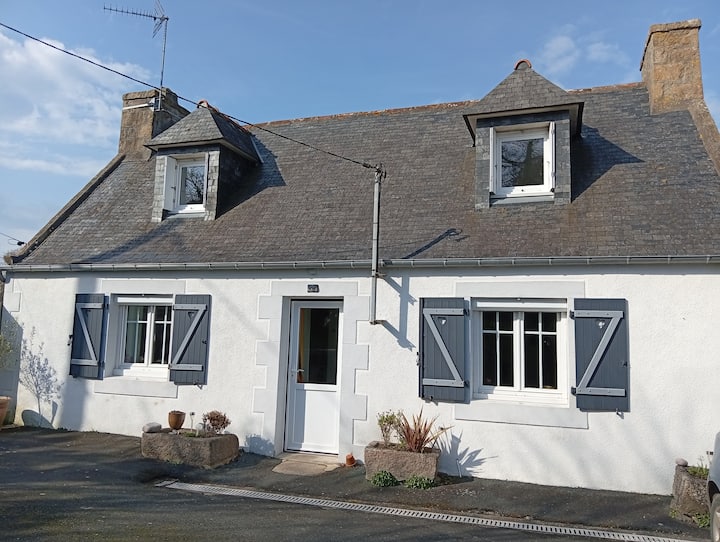 Jolie Maison De Bord De Mer
Dans Une Impasse. - Perros-Guirec