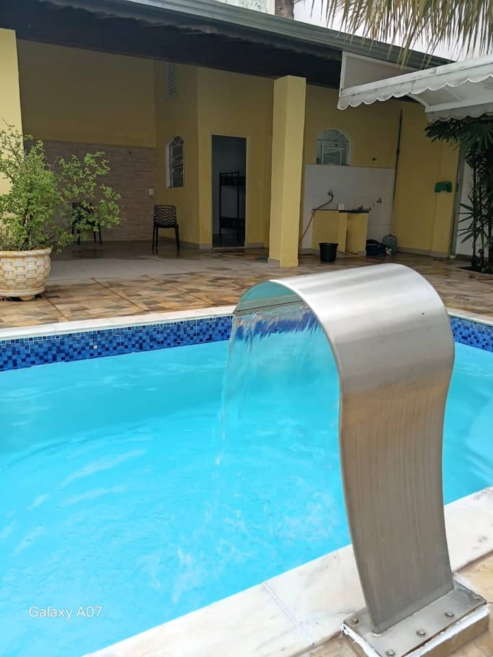 Casa Com Piscina, Churrasqueira, Até 12 Hóspedes - Campinas