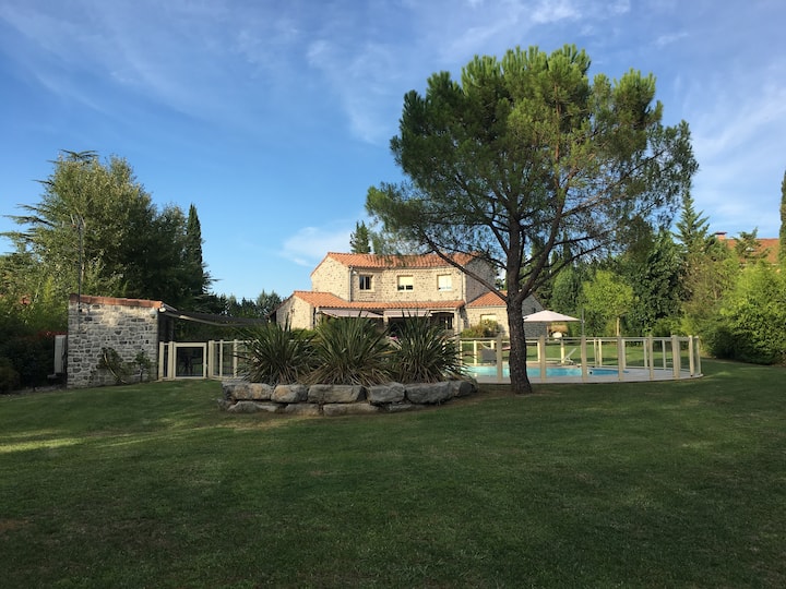 Villa Spacieuse Et Calme -Idéale Pour Les Familles - Ardèche