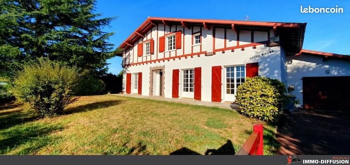 Maison Basque Familiale - Ainhoa