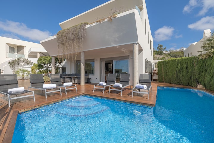 4br Villa With Pool | Sea Views | Near The Beach - Ibiza