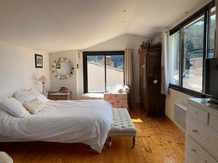 Loft En Dernier éTage Avec Jolies Vues - Castellane