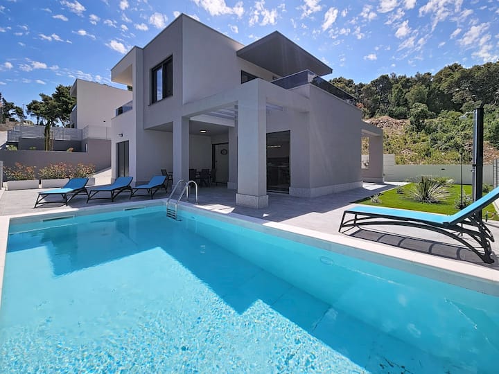 Aloa Iv By Interhome - Supetar