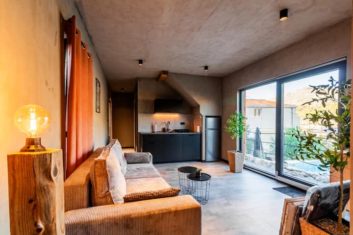 Olive House-3 Houses-12 Person-3 Pools-6 Rooms ! - Podstrana
