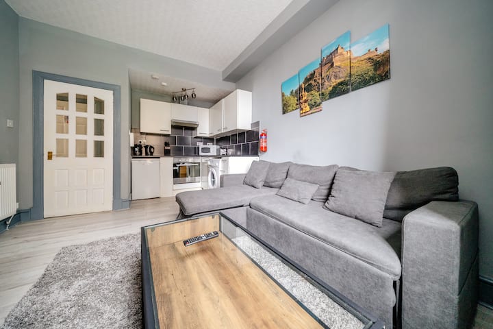 The Dram Nook Sleep 6, Central Stay! - Edinburgh