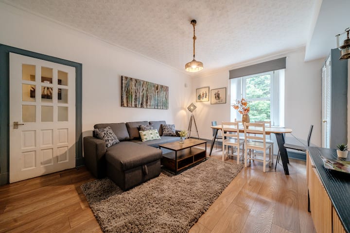 Wee Thistle Den • Sleep 5, Central Gem! - Edinburgh