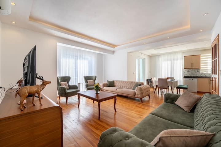 Fethiye Merkezi Konumda Geniş 2+1 Daire - Fethiye